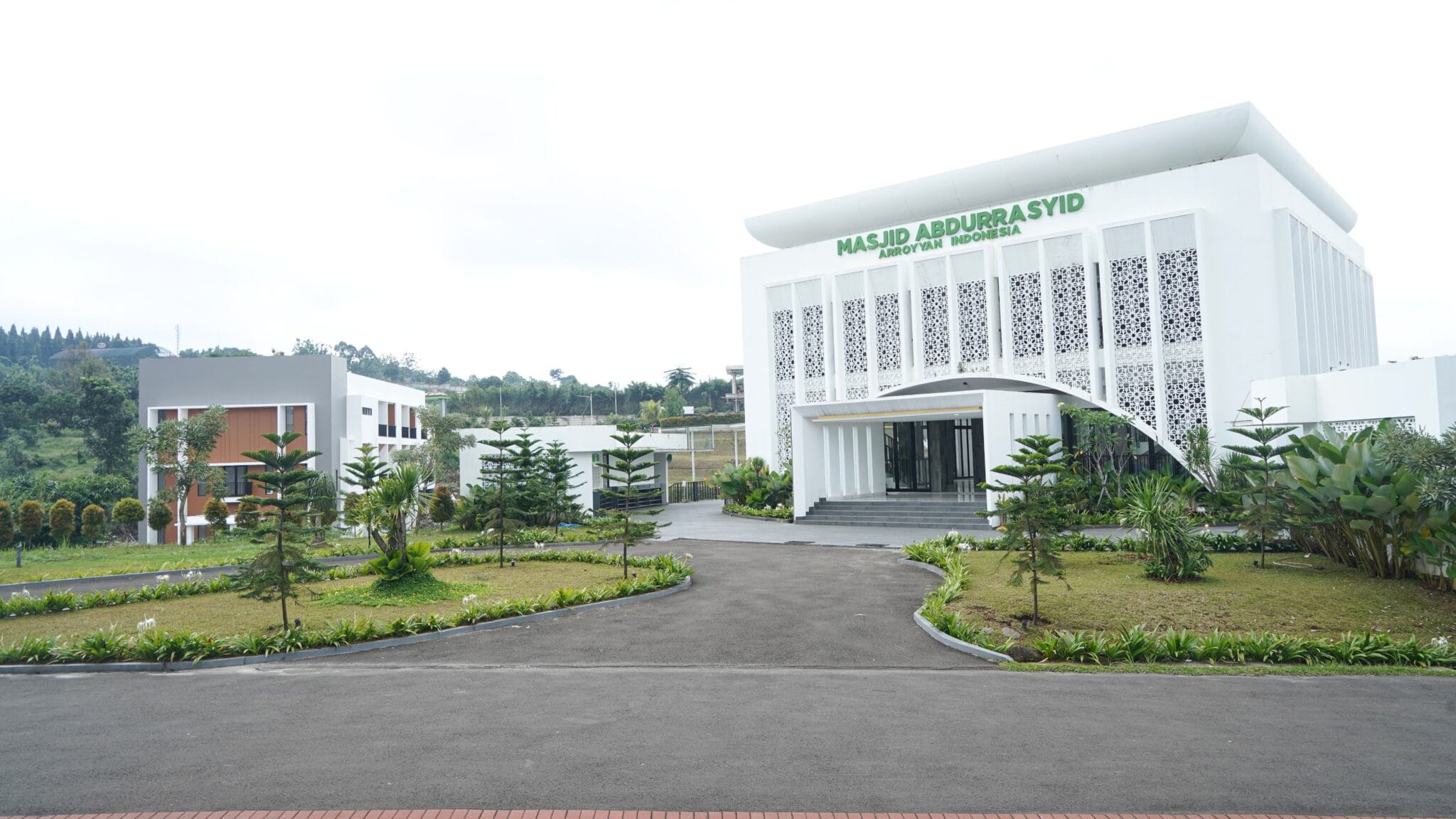 Arroyyan-HYR Indonesia | Menyiapkan Generasi Unggul Berkarakter Leaderpreneur-Profetik Indonesia